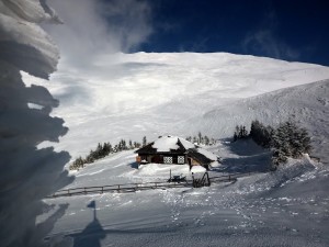 Lacul fără fund sau Lacul Vulturilor – un loc încărcat de legende ...