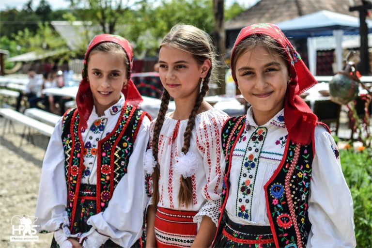 Eveniment extraordinar: reconstituirea unei nunți tradiționale din anul ...