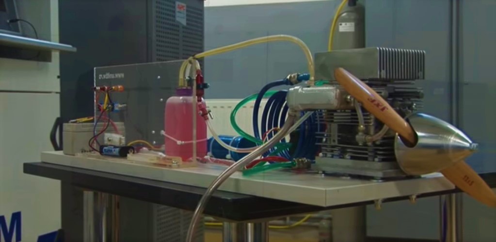 Cercetătorul român Valentin Stamate a creat un motor de avion unic pe ...