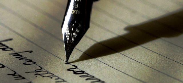 Beneficiile scrisului… Știați că există scriere terapeutică? | Cunoaste ...