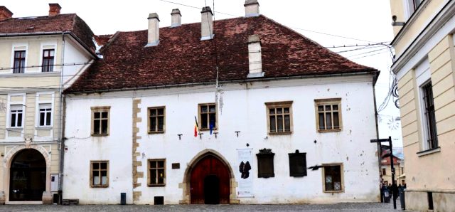 Legenda Corbului – Casa Matei Corvin | Cunoaste lumea